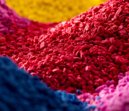 How To Make Plastic Material Not Sweaty? - DGYX